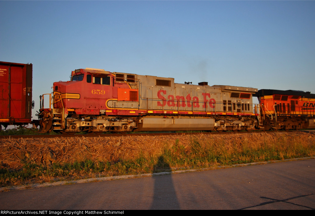 BNSF 659 - Ex-Santa Fe Dash 9